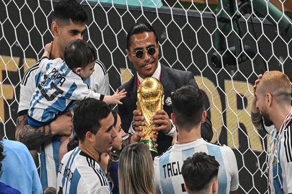 FIFA probes Salt Bae’s access to World Cup final celebrations ...