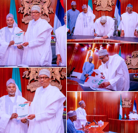 Buhari receives asset declaration form from Chairman Code of Conduct ...